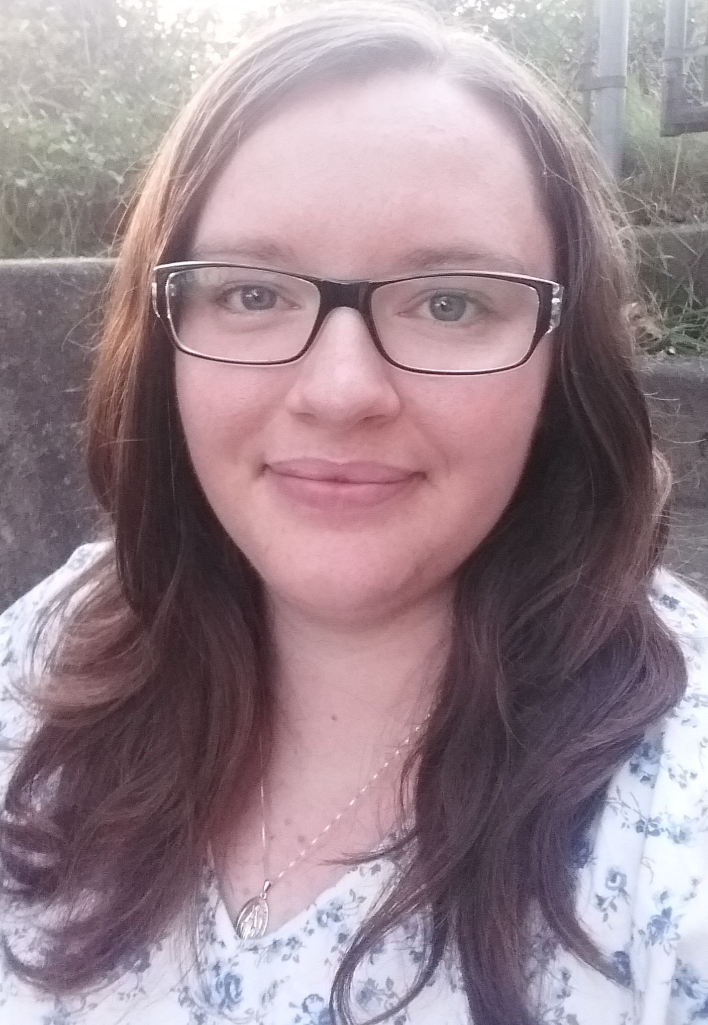 About – Elizabeth Hoyle